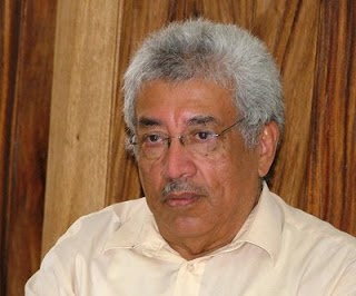 naara murgas: Manlio Argueta